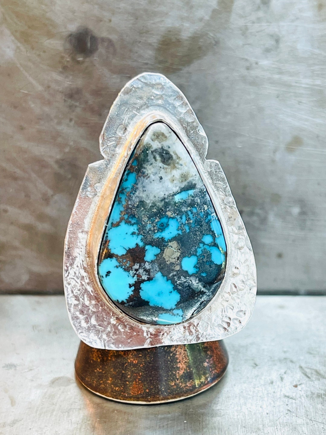 Brave & Bold Kingman Turquoise Arrowhead Ring - Etsy