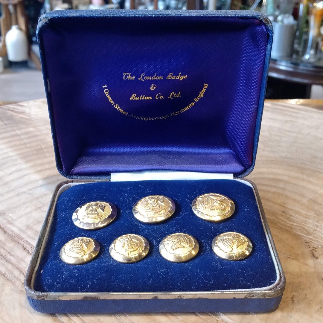 Royal Scots Dragoon Guards Button Set of 7 in Box by the London Badge ...