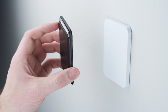WL1 Wall Mounted Magnetic Dock for Magsafe Wallet - Etsy