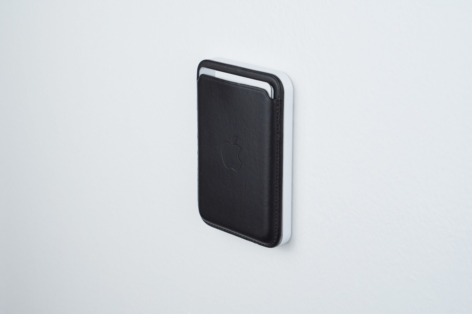 WL1 Wall Mounted Magnetic Dock for Magsafe Wallet - Etsy