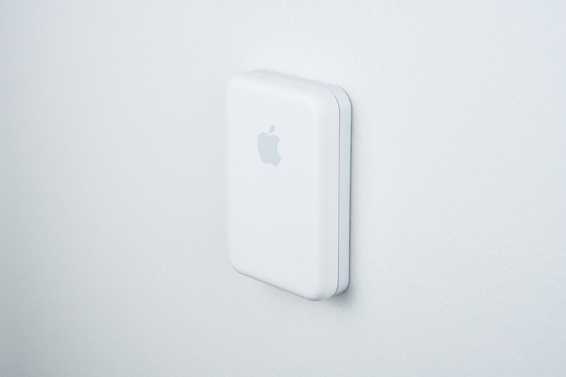 WL1 Wall Mounted Magnetic Dock for Magsafe Wallet - Etsy