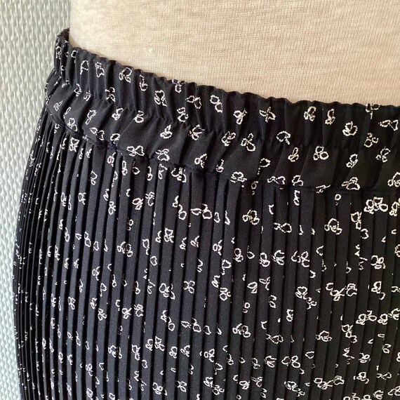 Mini Jupe vintage 1980 / jupe courte noire petite fle… - Gem