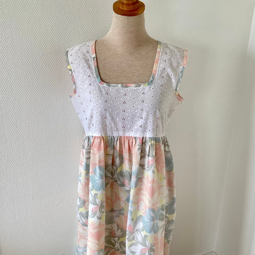 Vintage Nightie 1970s / Midi Dress Pink Flowers White Lace / Vintage ...