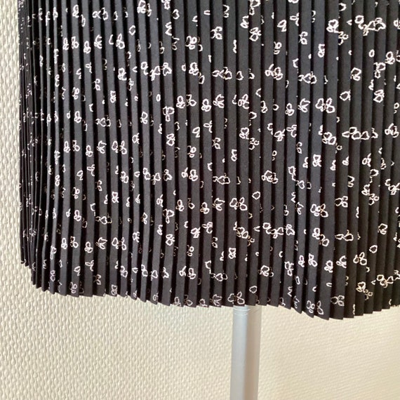 Mini Jupe vintage 1980 / jupe courte noire petite fle… - Gem