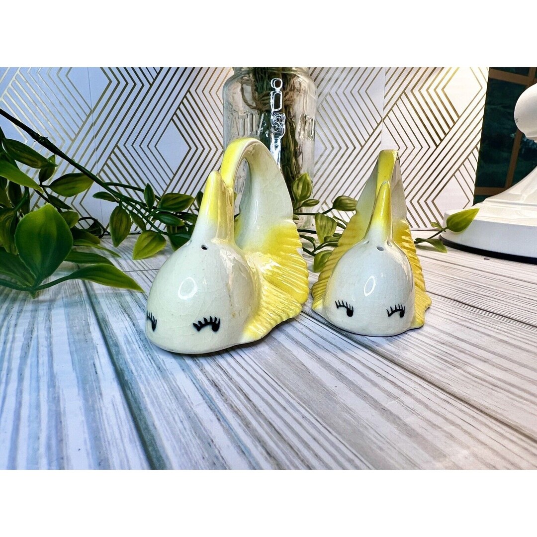 Gold Fish Salt Pepper Shakers vintage Anthropomorphic - Etsy
