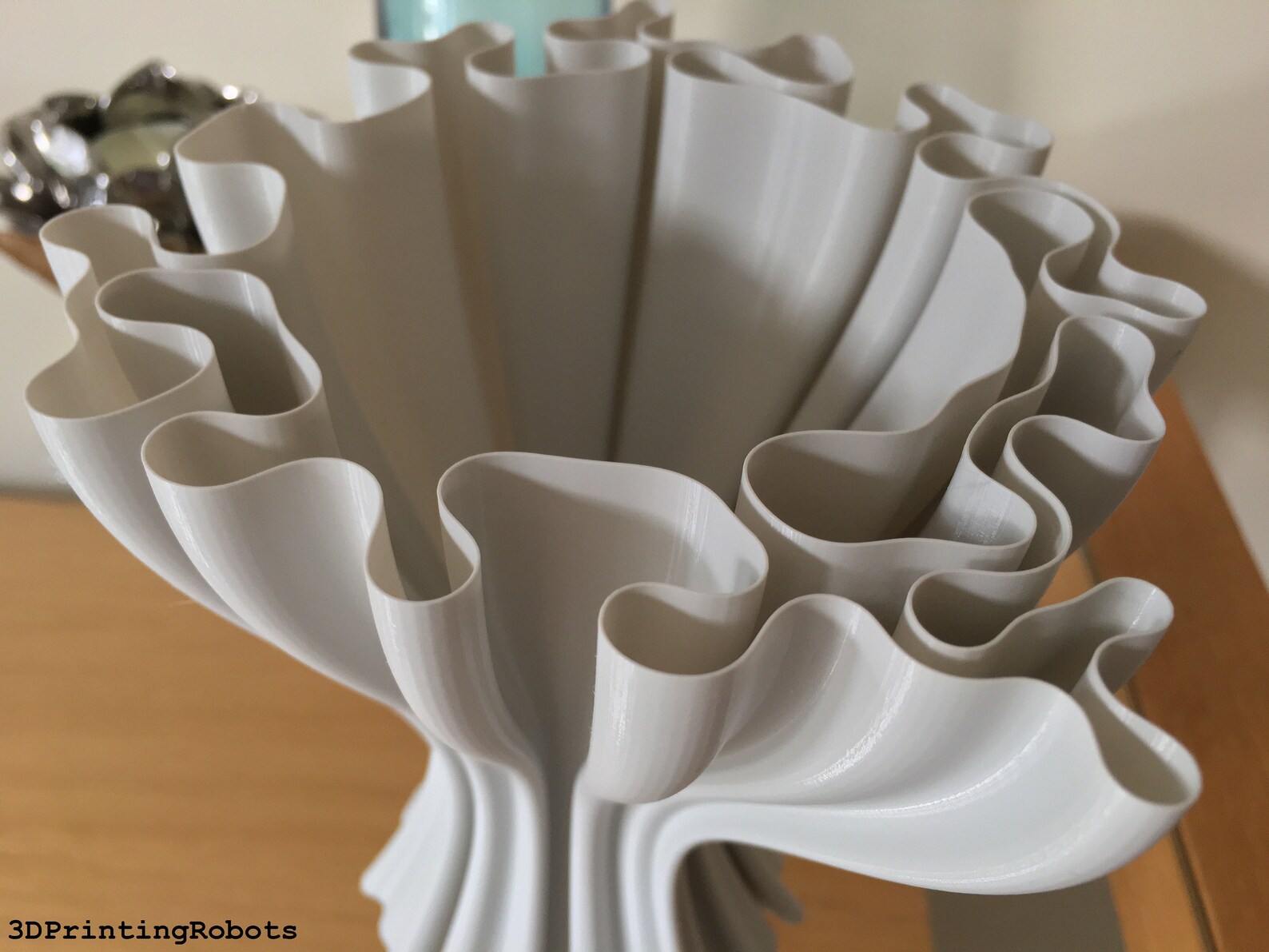 Modern Wavy Vase for Artificial Flowers Geometric Vase - Etsy UK