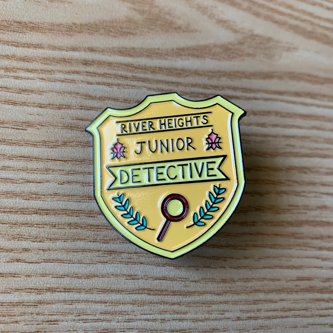 Nancy Drew Junior Detective Badge (yellow) - Etsy