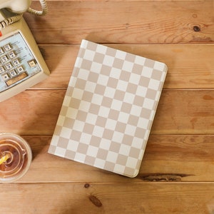 Brown Checkerboard Personalized iPad Cases for iPad Air 5 6 7 iPad 11 ...