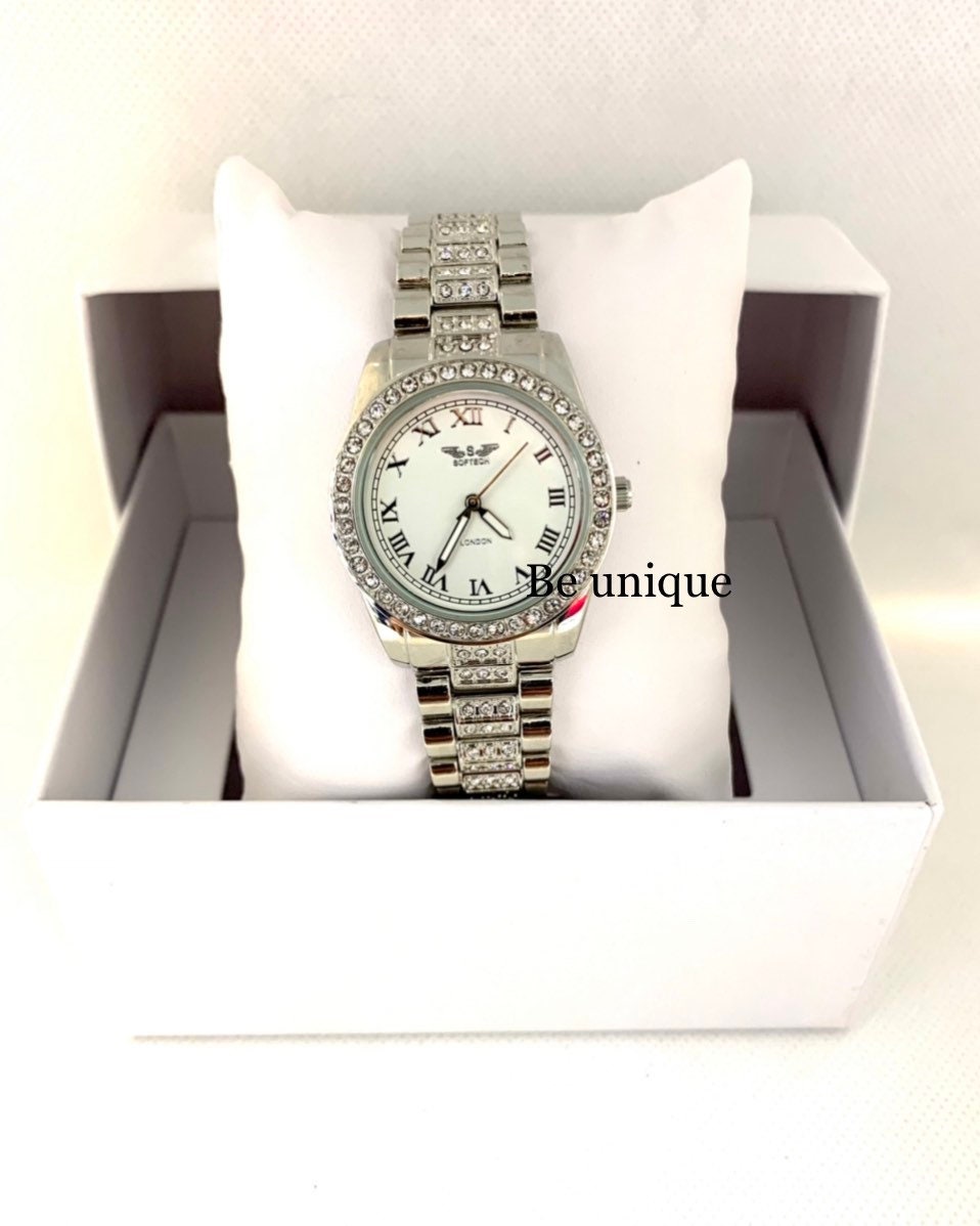 Be Unique Watch Presents Softech London Fine Finished Women Eye Catcher ...