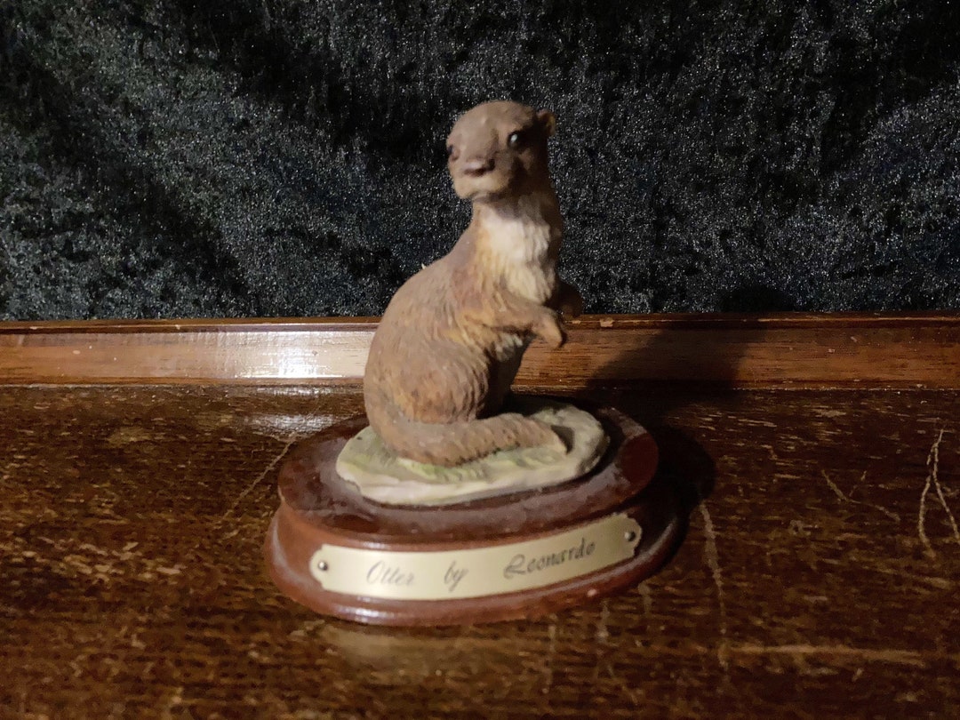 Vintage Leonardo Pottery Otter Figurine - Etsy