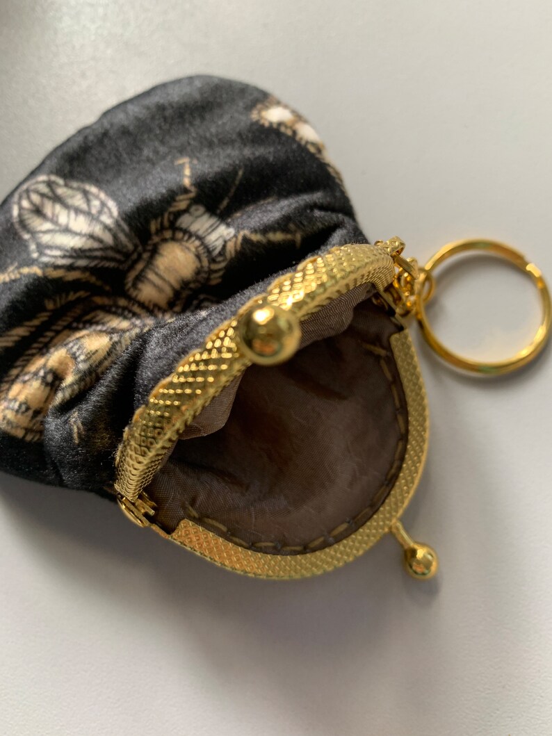 Beautiful Victorian Inspired Kiss Clasp Purse Keyring - Etsy