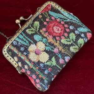 Beautiful Victorian Inspired Kiss Clasp Purse in a Canvas Woven Floral ...