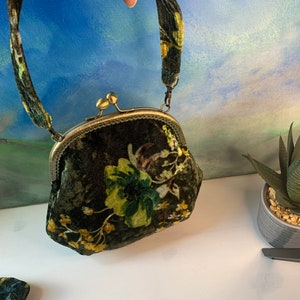 Beautiful Victorian Inspired Kiss Clasp Bag in a Velvet Forest Print - Etsy