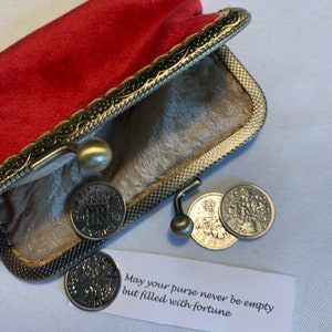 Beautiful Victorian Inspired Kiss Clasp Card/cash Purse - Etsy