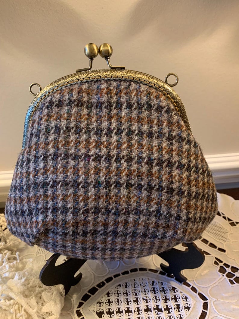 Victorian Inspired Kiss Clasp Bag: Dogtooth Fabric - Etsy