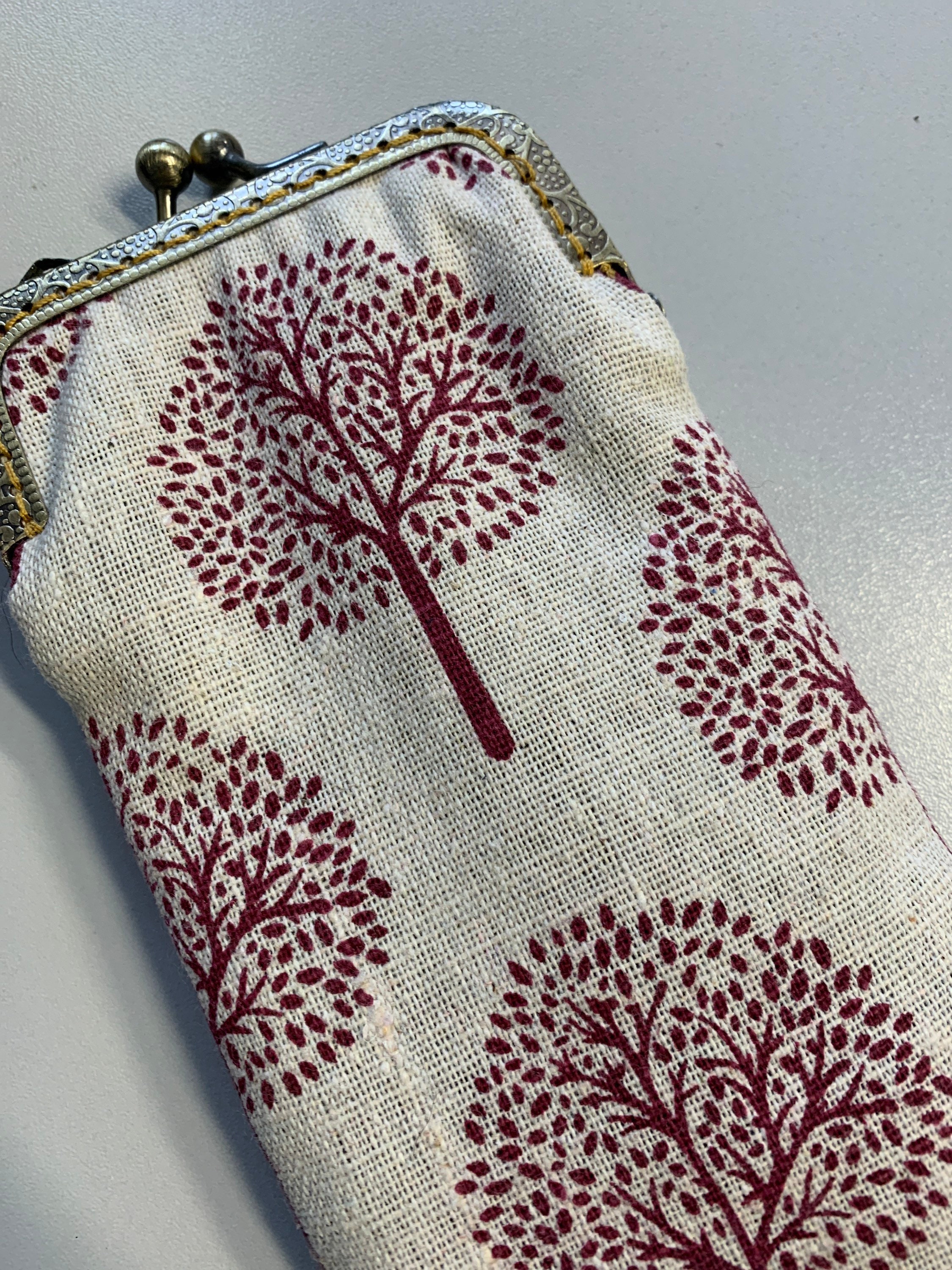 Beautiful Victorian Inspired Kiss Clasp Spectacle/glasses Case - Etsy