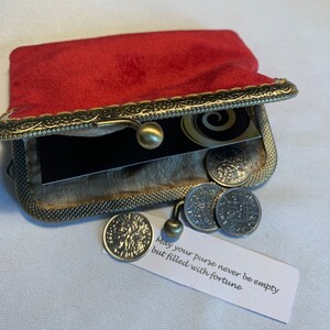 Beautiful Victorian Inspired Kiss Clasp Card/cash Purse - Etsy