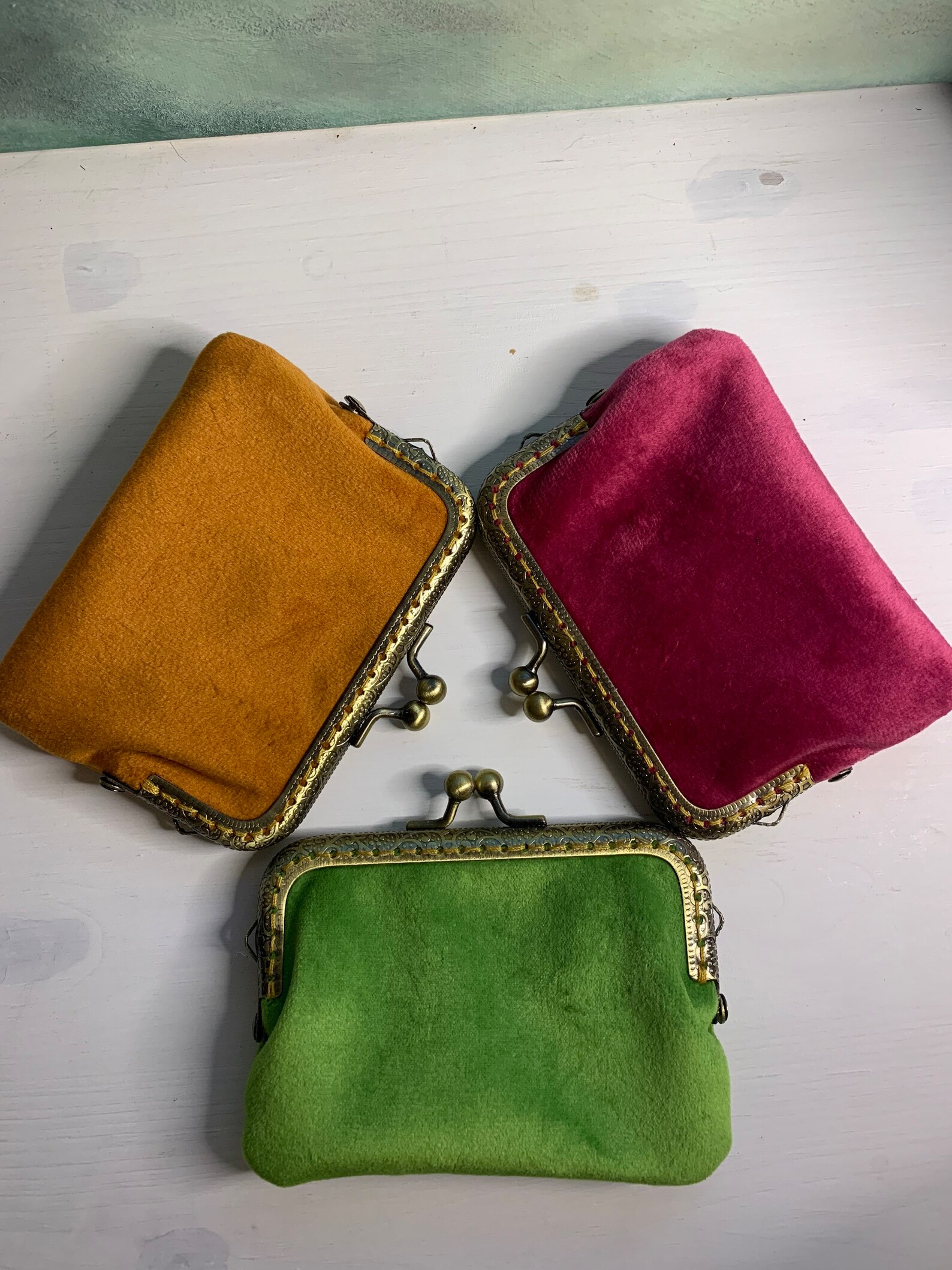 Beautiful Victorian Inspired Kiss Clasp Purse in an Apple - Etsy UK