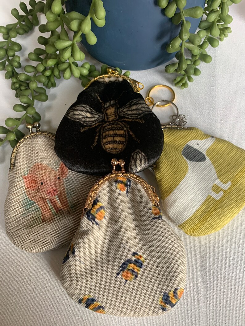 Beautiful Victorian Inspired Kiss Clasp Purse Keyring - Etsy