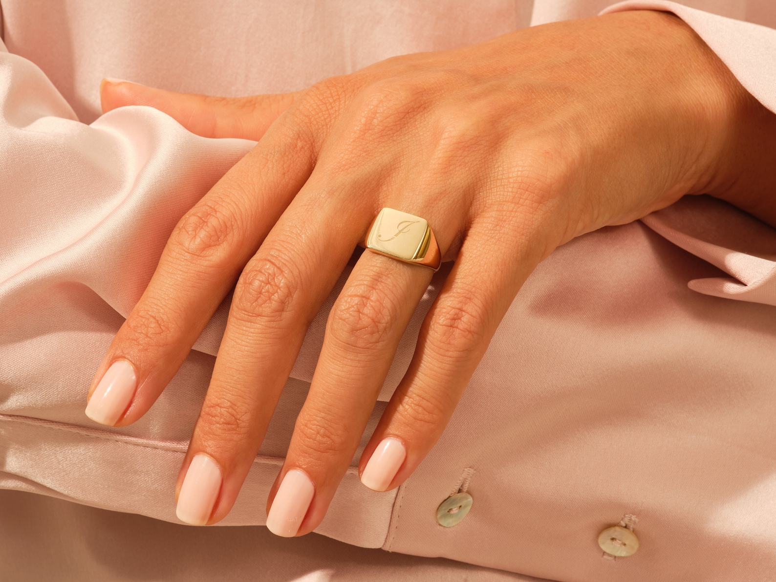 14k Solid Gold Square Signet Ring / Engraved Square Signet - Etsy