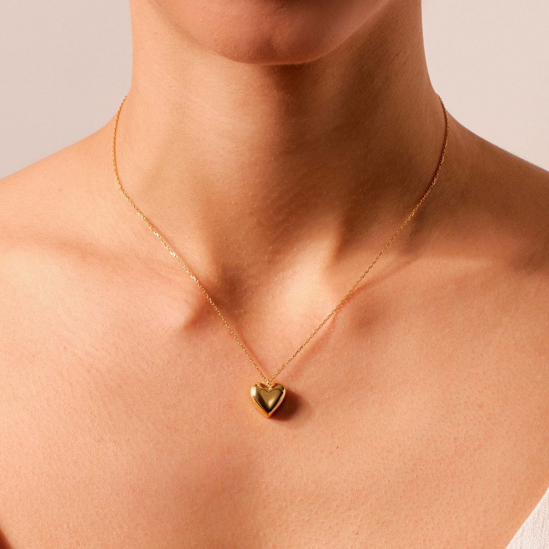 Mini Heart Necklace in 14k Solid Gold / Minimalist Heart Pendant for ...