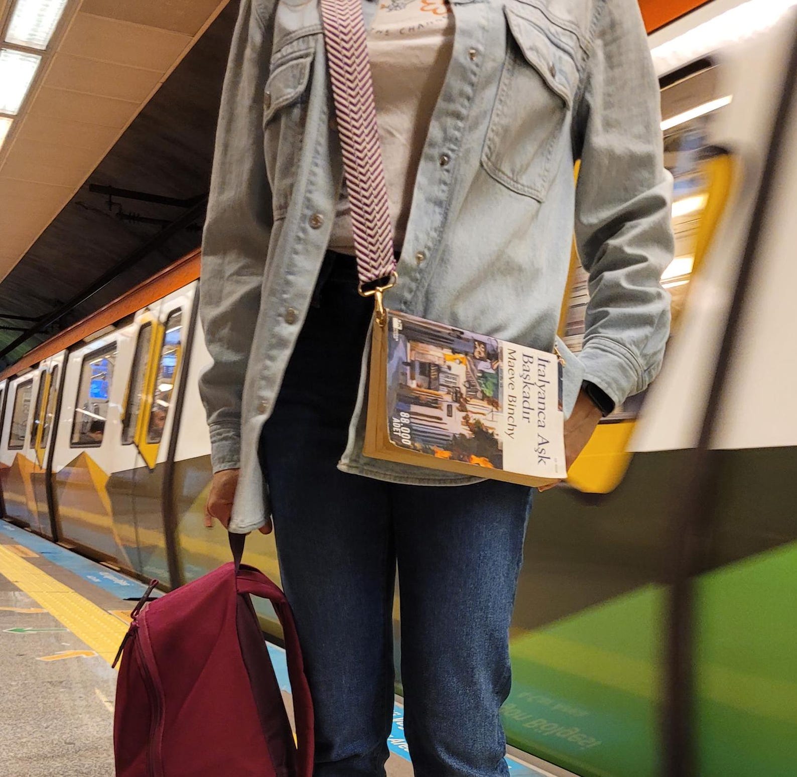 Bookstrap – the Most Stylish and Practical Way to Carry Your Book! - Etsy