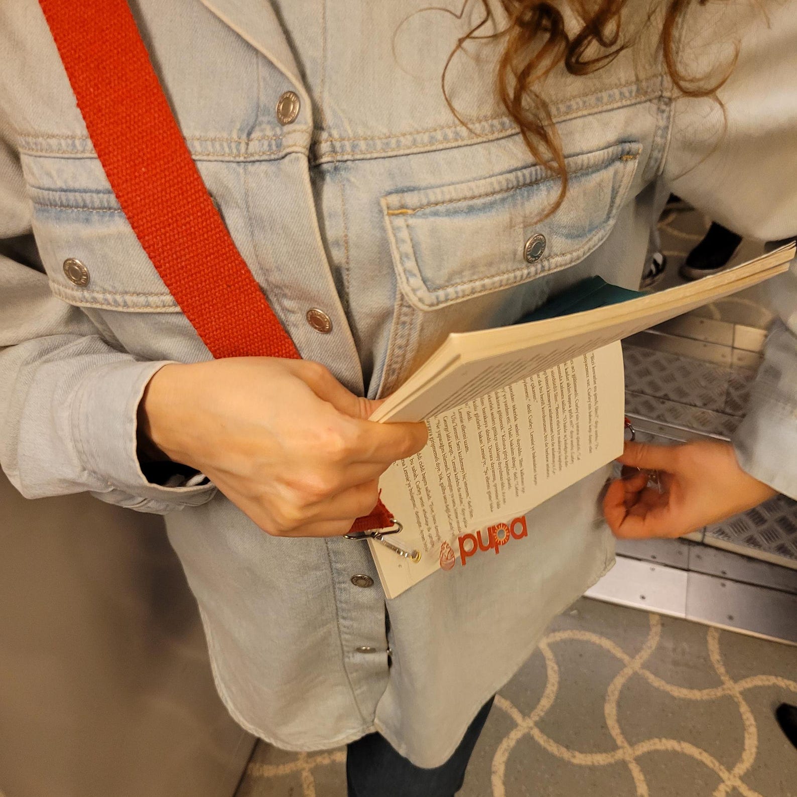 Bookstrap – the Most Stylish and Practical Way to Carry Your Book! - Etsy