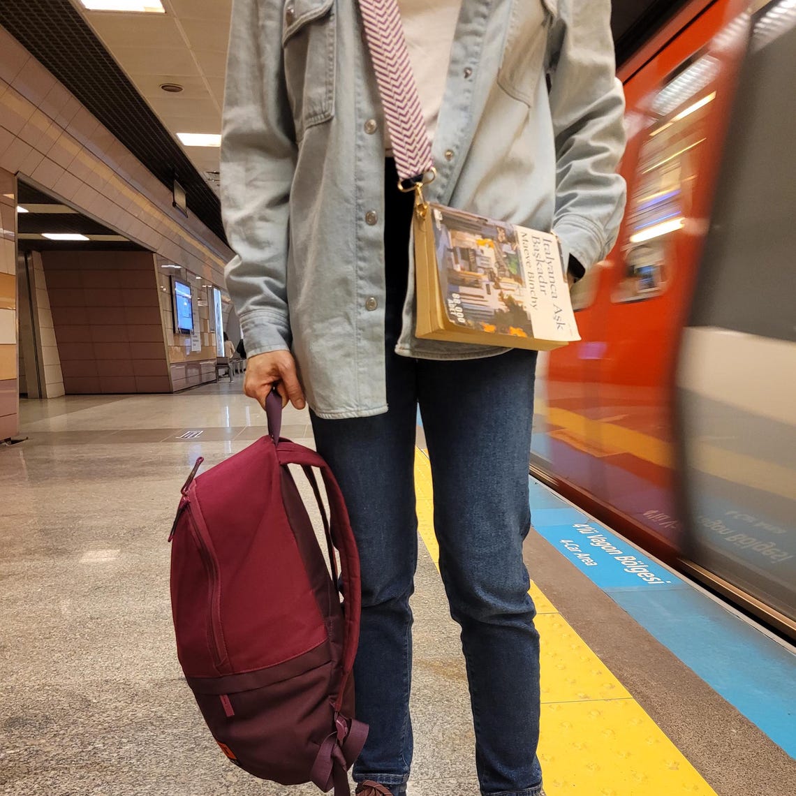 Bookstrap – the Most Stylish and Practical Way to Carry Your Book! - Etsy