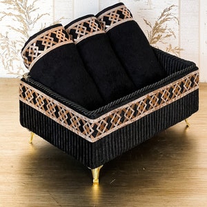 Tara Exclusive Towel Box Set | Elegant Luxury Decorative Celtic Towel ...
