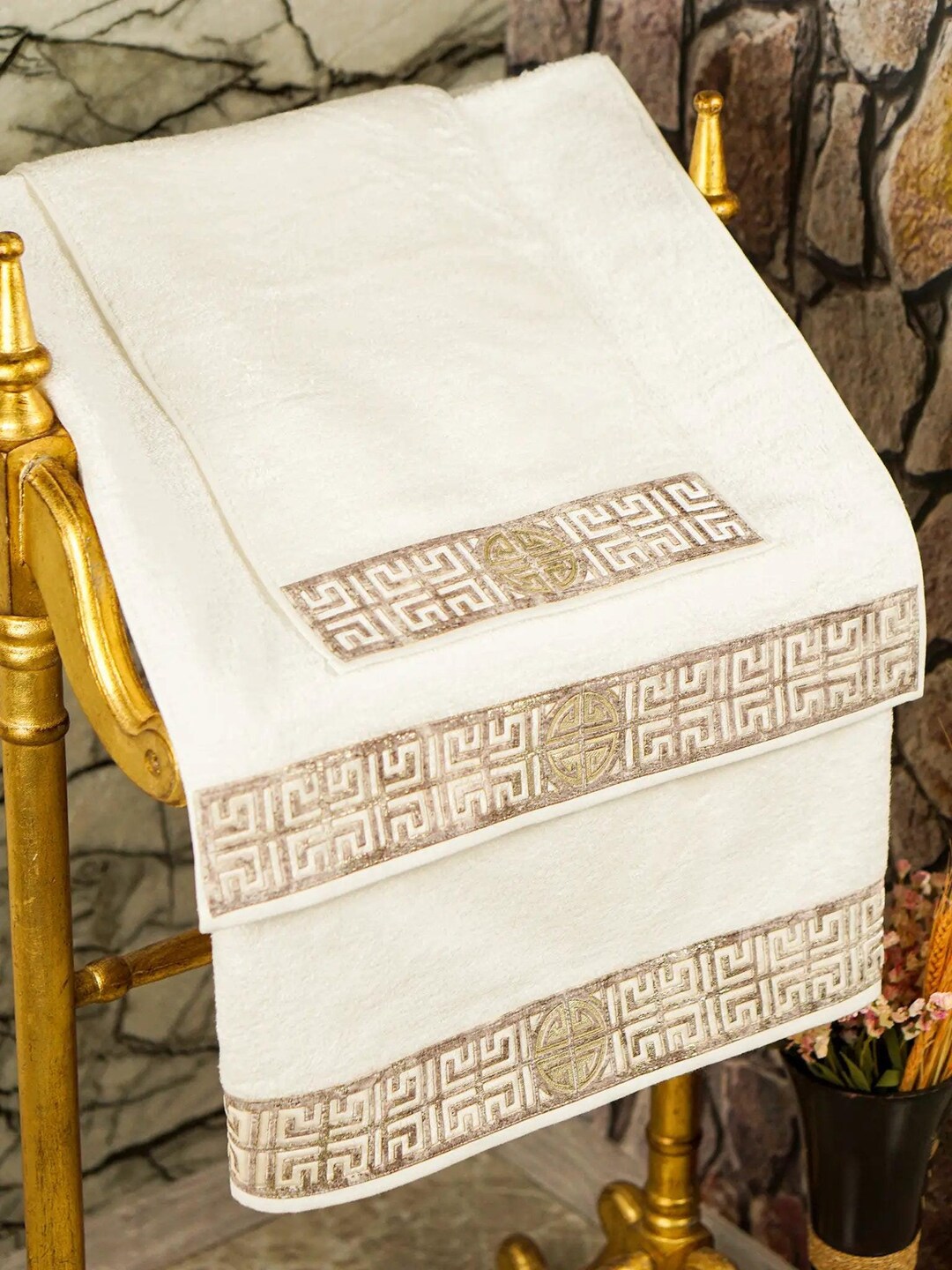Hera Towel Set | Elegant Luxury Decorative Designer Towels | Stylish ...