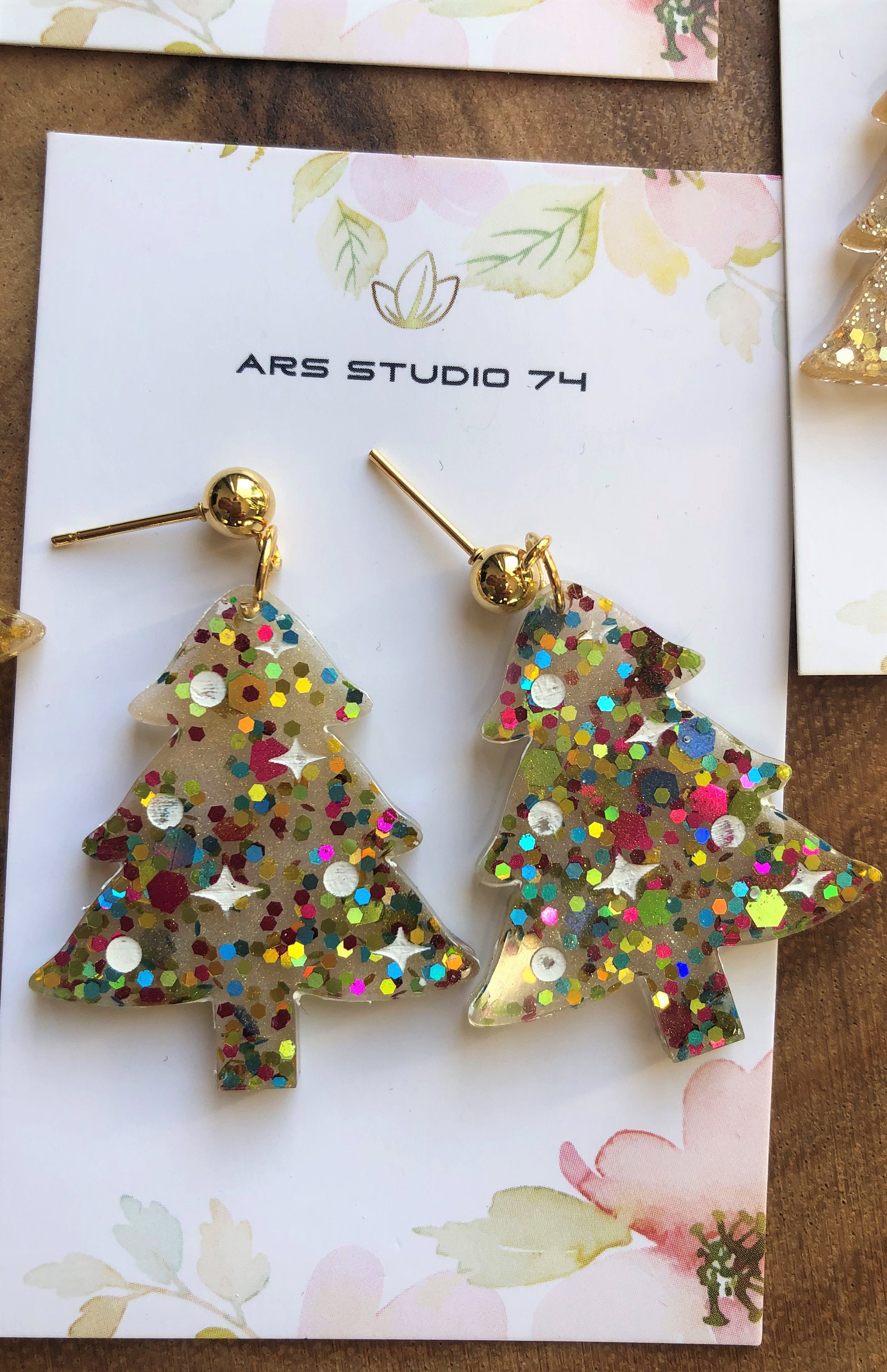 Handmade Dangle Resin Christmas Tree Glitter Earrings, Green, Golden ...