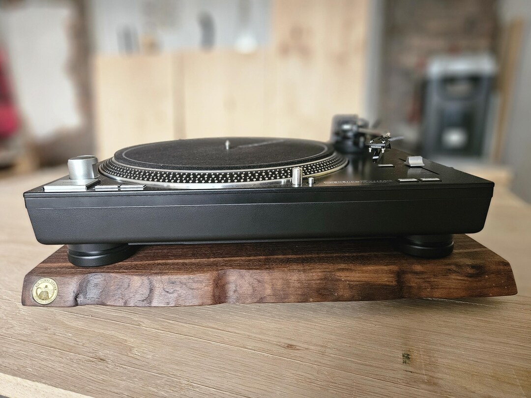 Solid Walnut Live Edge Turntable Isolation Plinth - Etsy