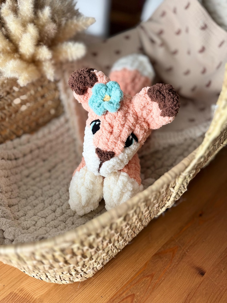 Mini Finn the Fox / Fox Snuggler / Full Video Tutorial / Finger Knit ...