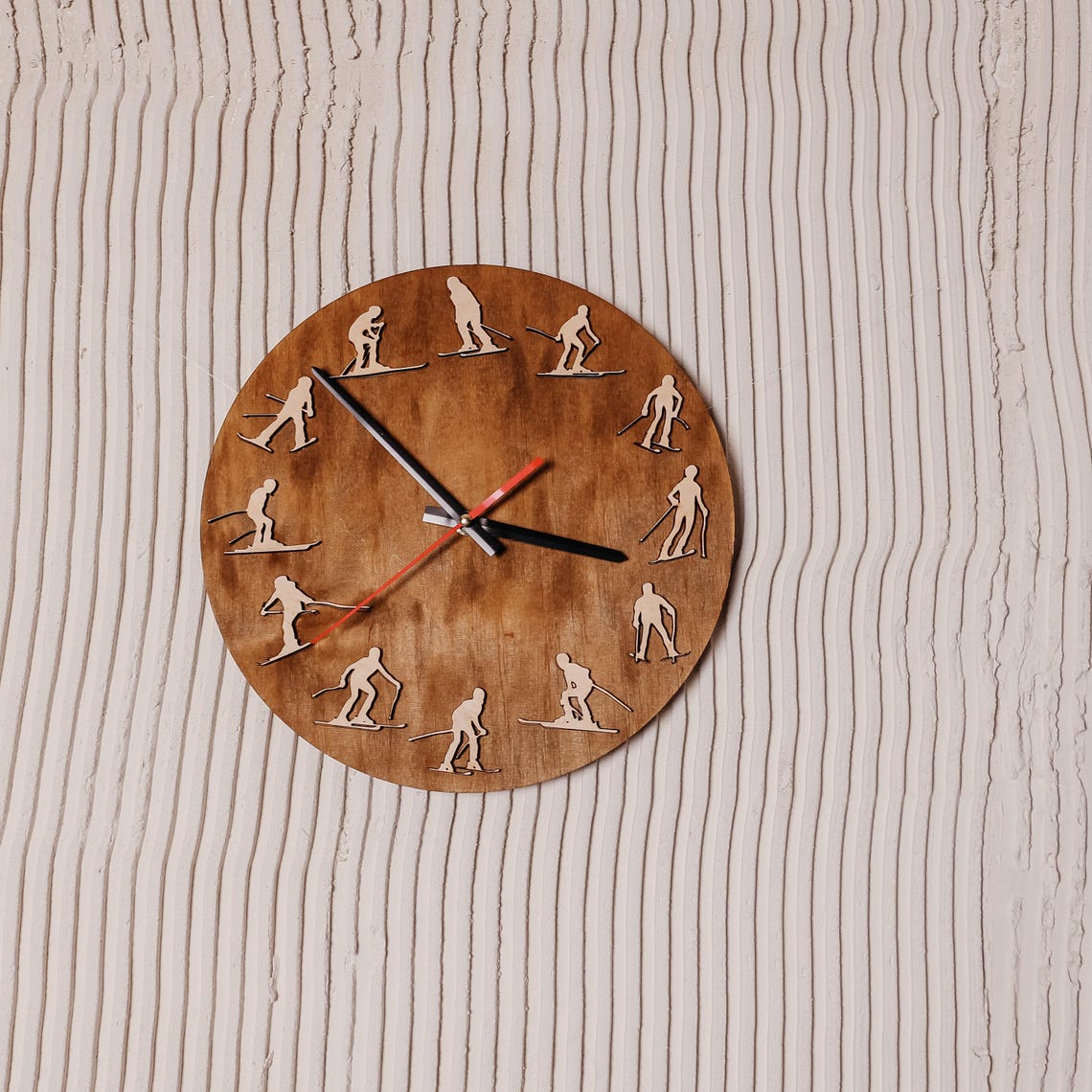 Ski Wood Clock, Ski Decor, Skier Wall Art Decor, Gift for Extreme ...