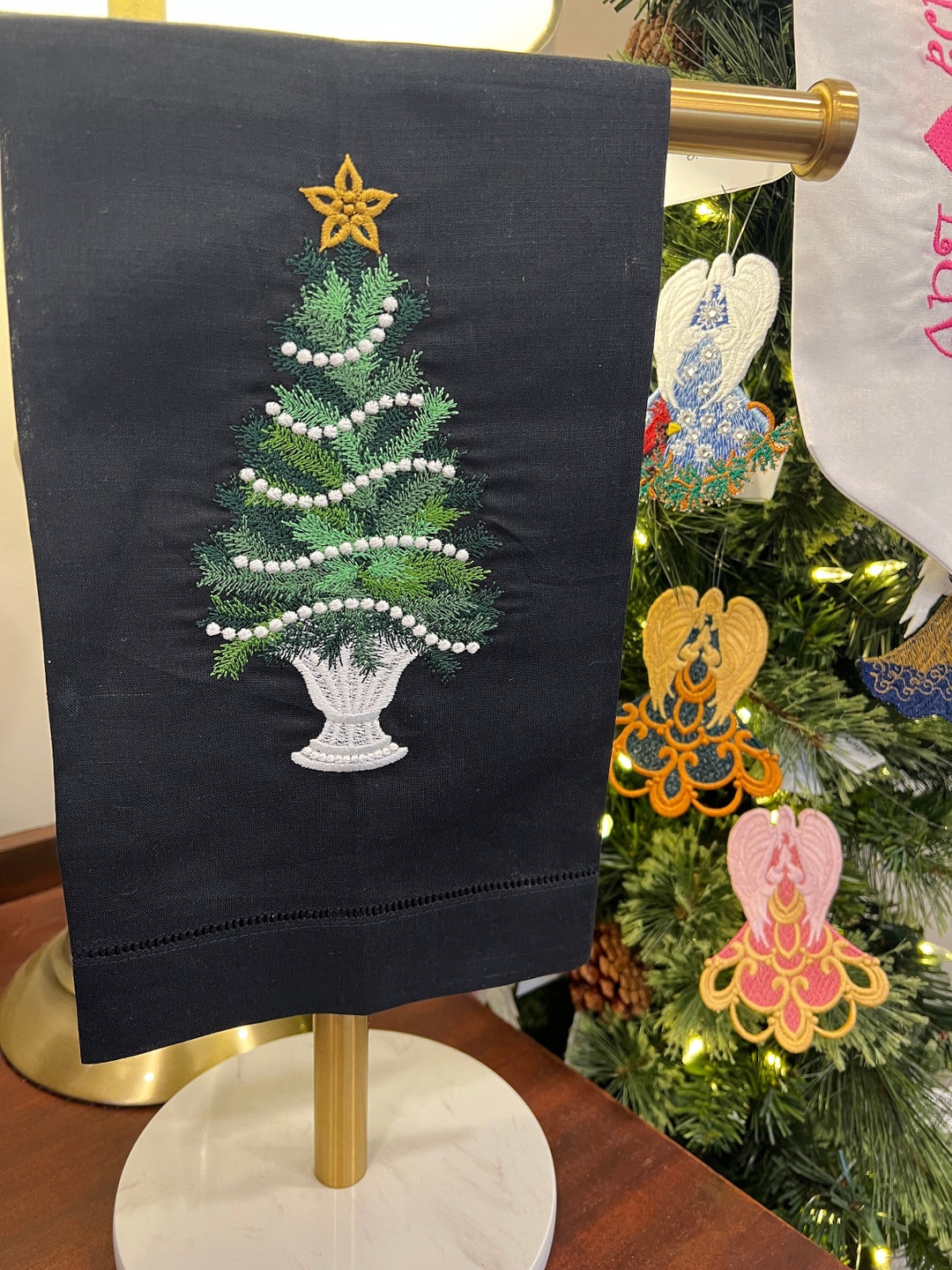Evergreen Urn Christmas Tree Guest Towel, Hemstitched Linen Guest Towel ...