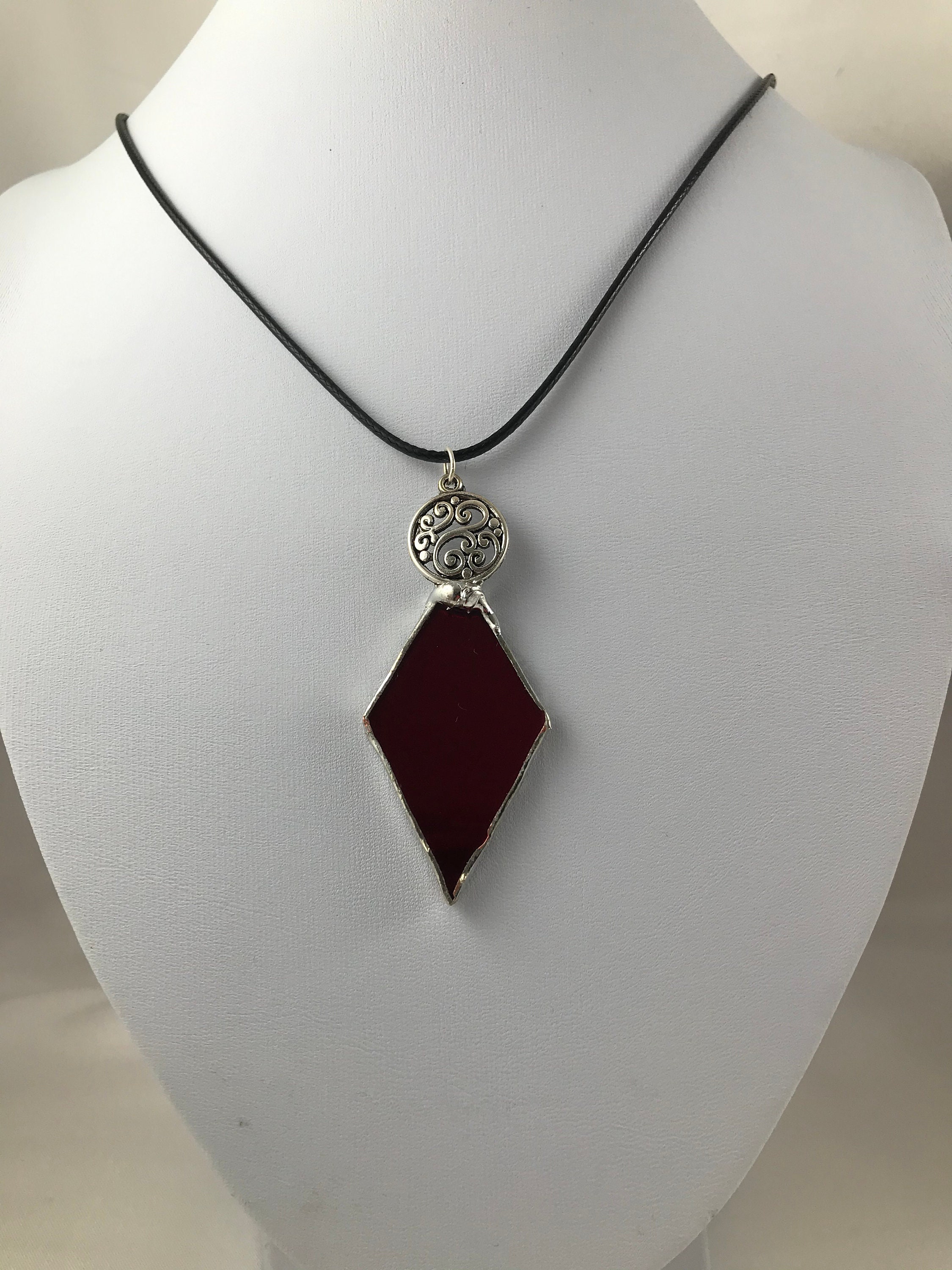 Remarkable ruby red mirrored finished stained glass pendant. - Etsy.de