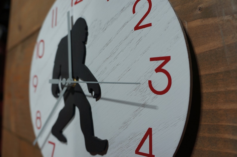 10” Sasquatch Bigfoot Clock - Etsy