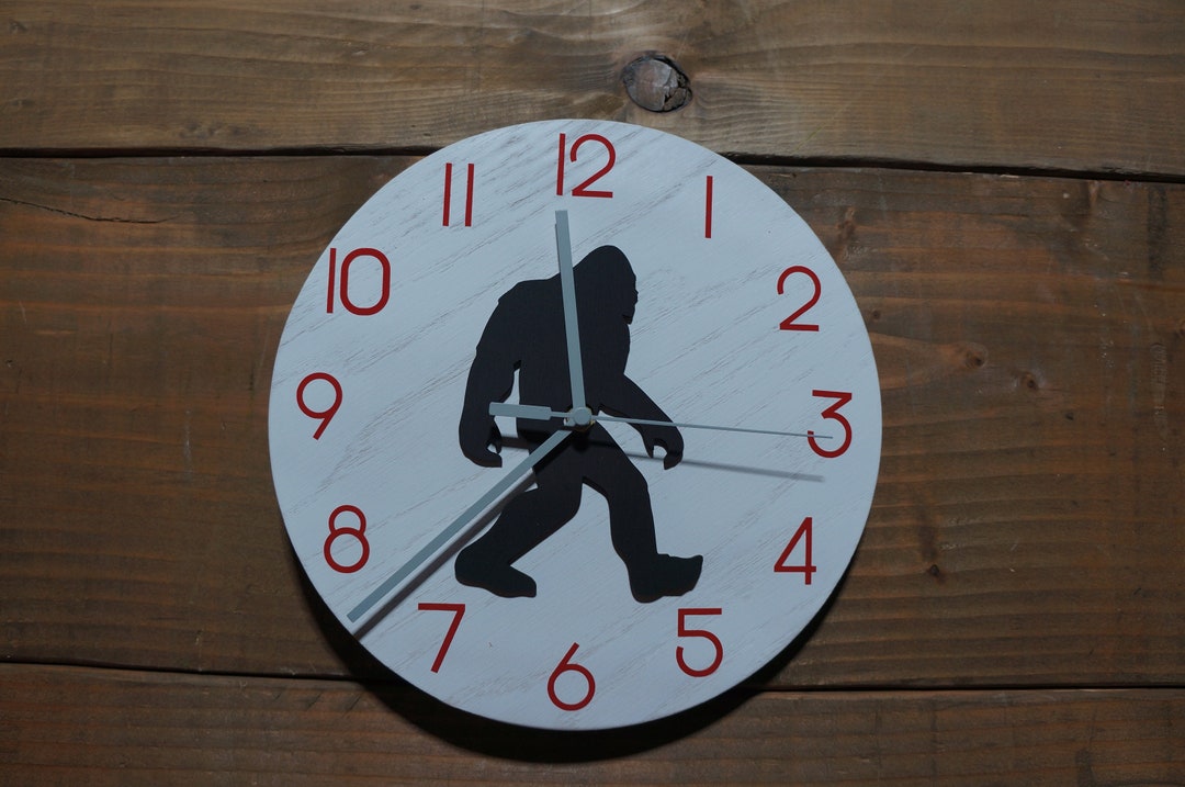 10” Sasquatch Bigfoot Clock - Etsy