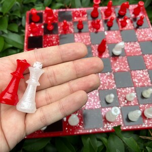 Red Epoxy Chess Set W Colourful Chessboard Resin Chess Pieces White ...