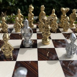 Futurama Chess Set: Handmade Wooden Board With 3D Cartoon Pieces - Etsy