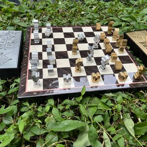 Game of Thrones Chess Set W 3D Chess Pieces GOT Figures Handmade Chess ...