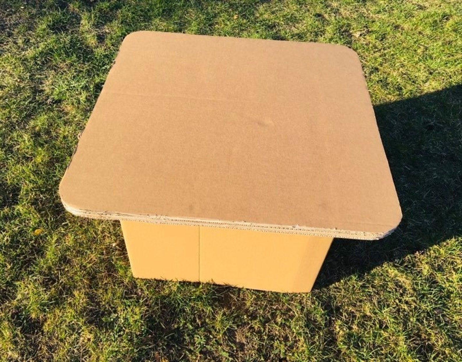 Cardboard Picnic Table. Camping Table. 100% Recyclable and Eco-friendly ...