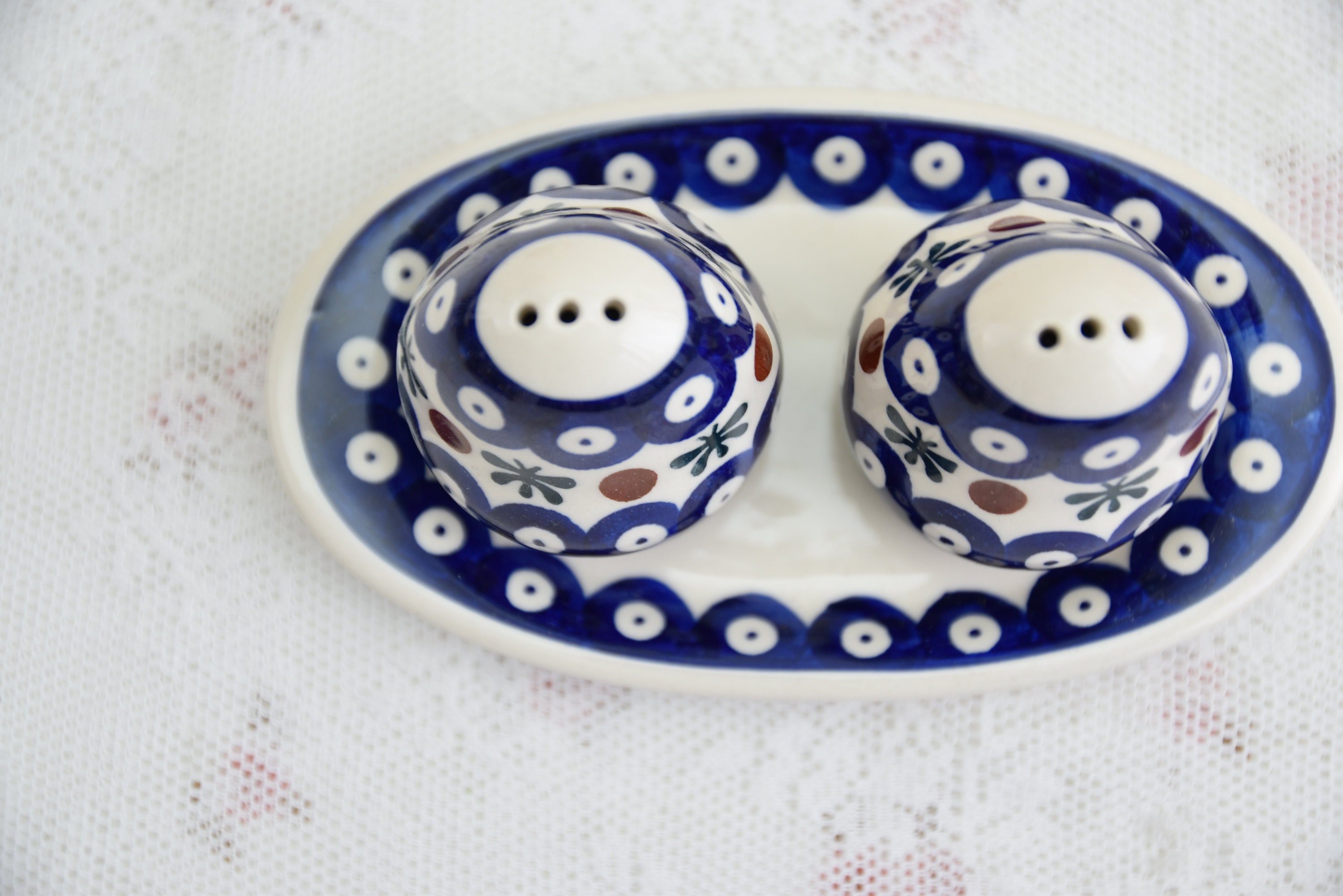 Polish Pottery Salt and Pepper Shakers With Tray Handmade Boleslawiec ...