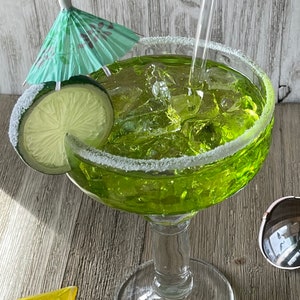 FAKE RESIN MARGARITA, Resin Cocktail, Fake Resin Drinks, Tasty Fake ...