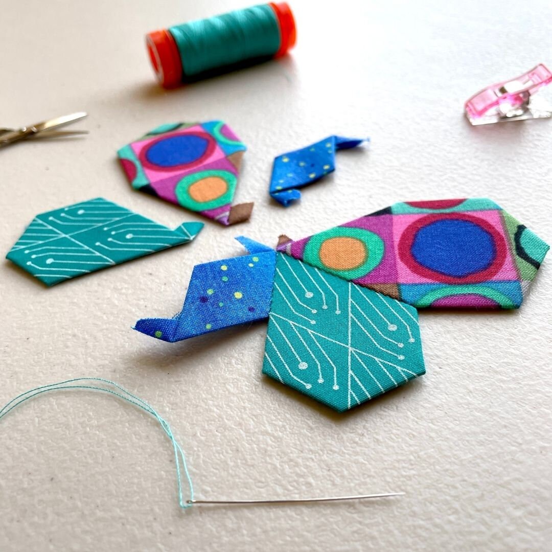 Digital EPP Pattern #2: Beyond Hexies - Flowers & Butterflies - English ...