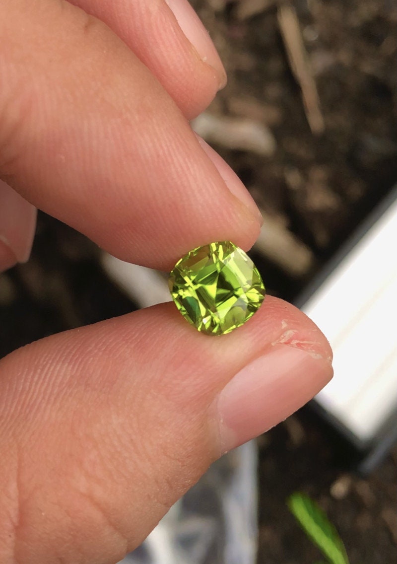 Parrot Green Color 2.60 Ct Natural Custom Cut Top Quality - Etsy
