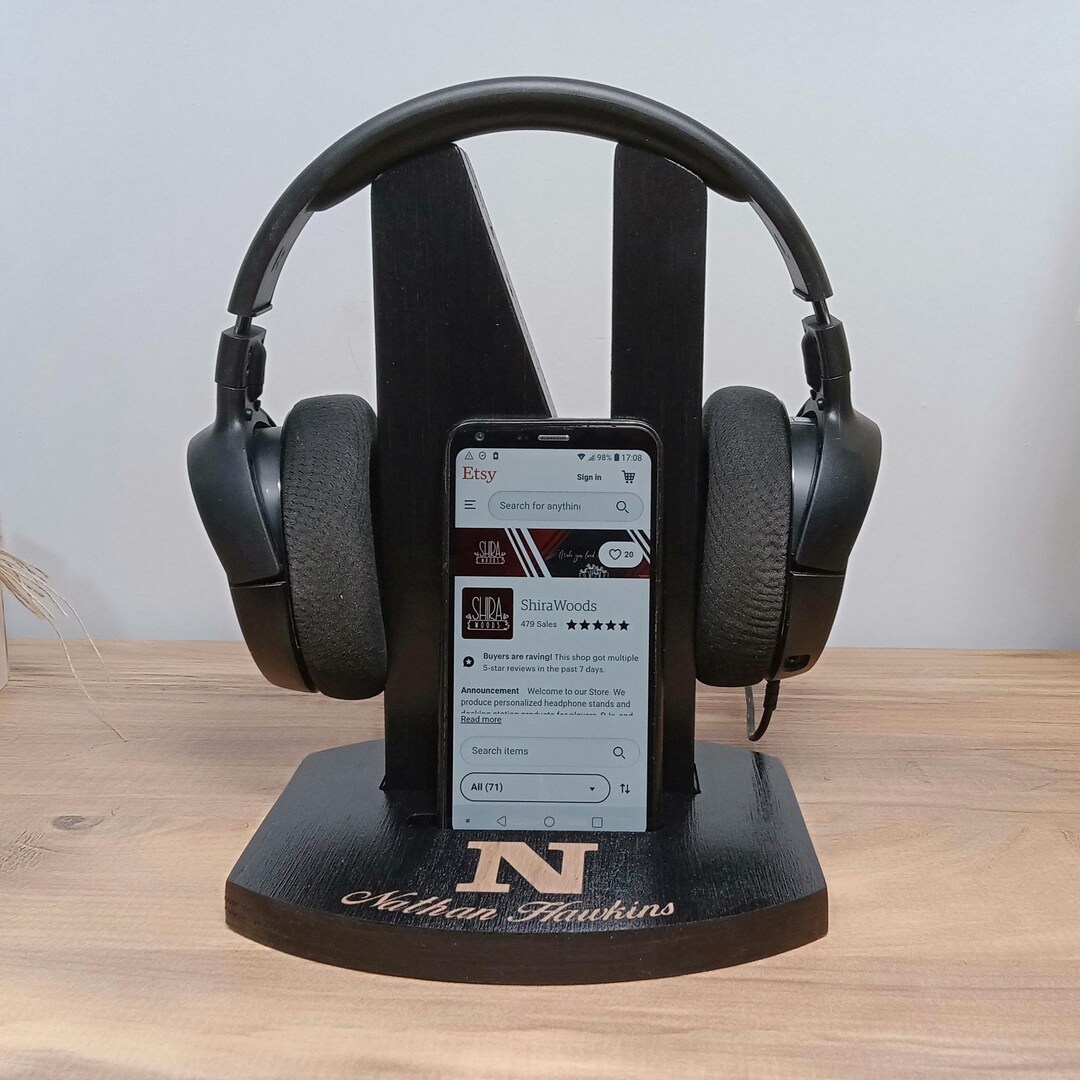 Personalized Engraved Headphone Stand: Unique Gaming Gift for Boyfriend ...