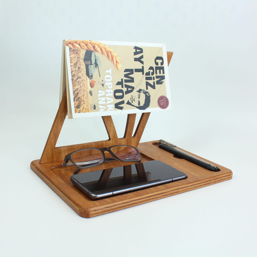 Personalized Wooden Book Stand: Engraved Birch Wood Reader's Nook - Etsy