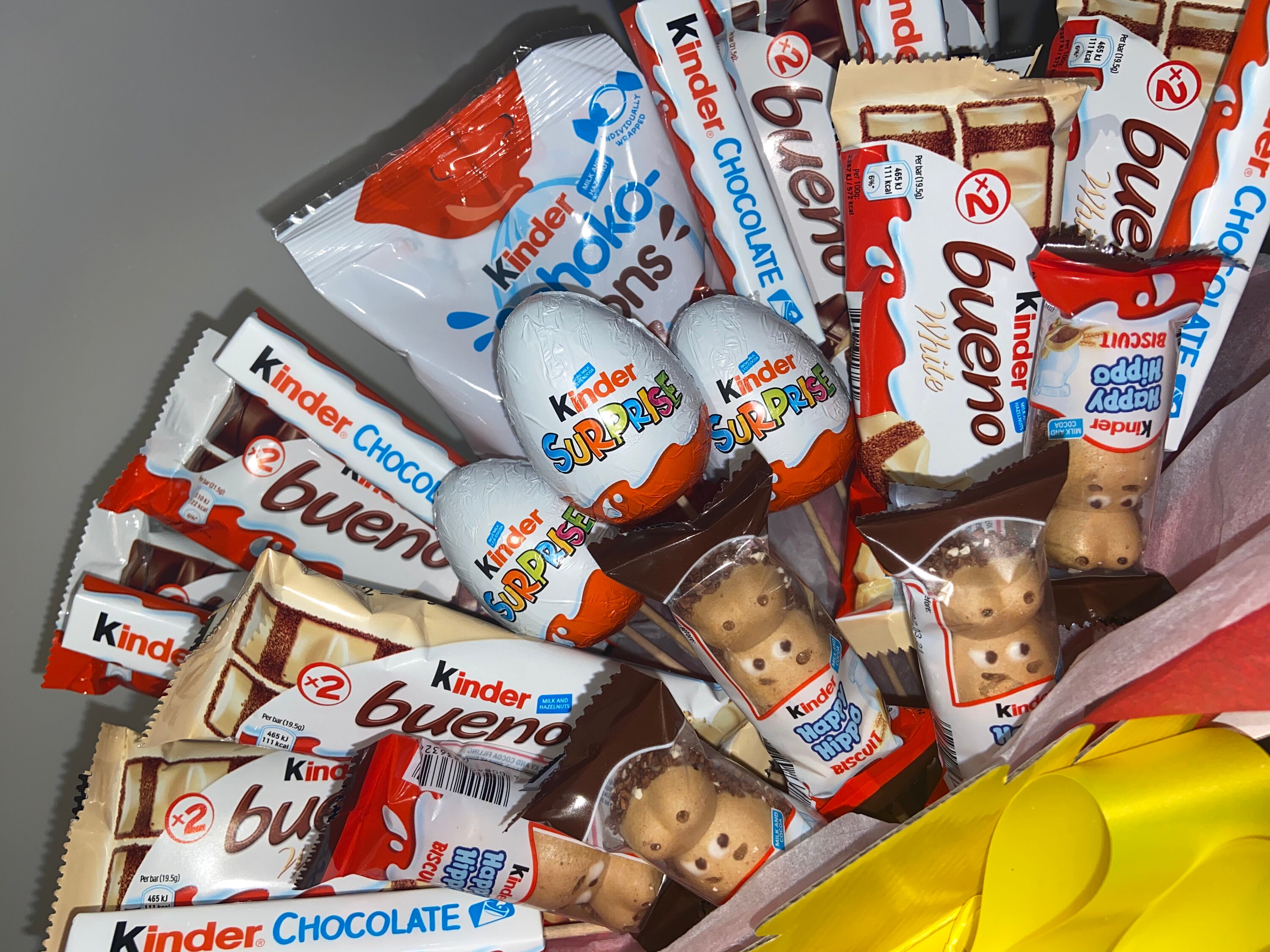 Kinder Bueno chocolate bouquet | Etsy