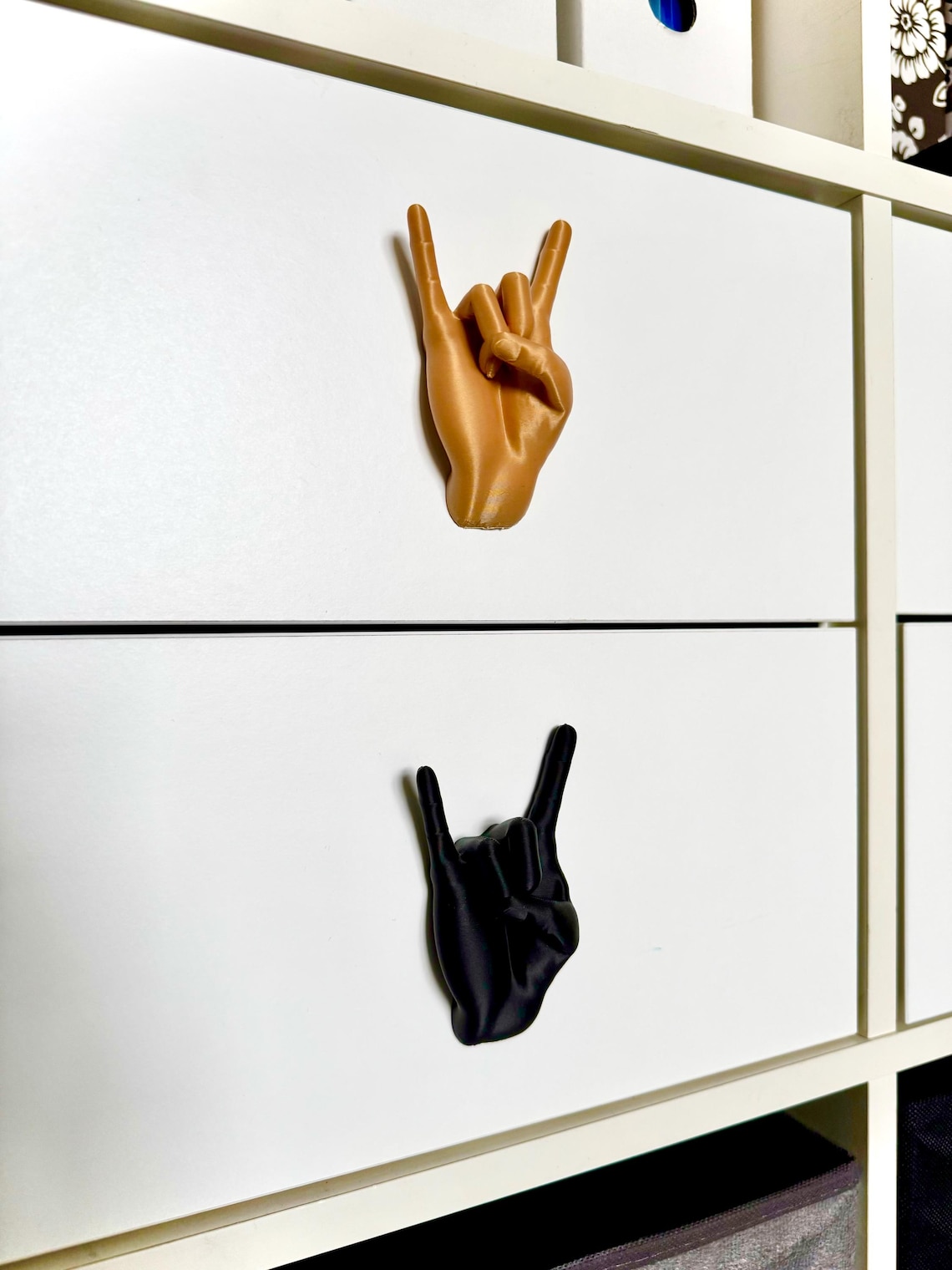 Rock Hand Wardrobe Door Knobs, Metal Hand Drawer Knob, Gamer Cabinet ...